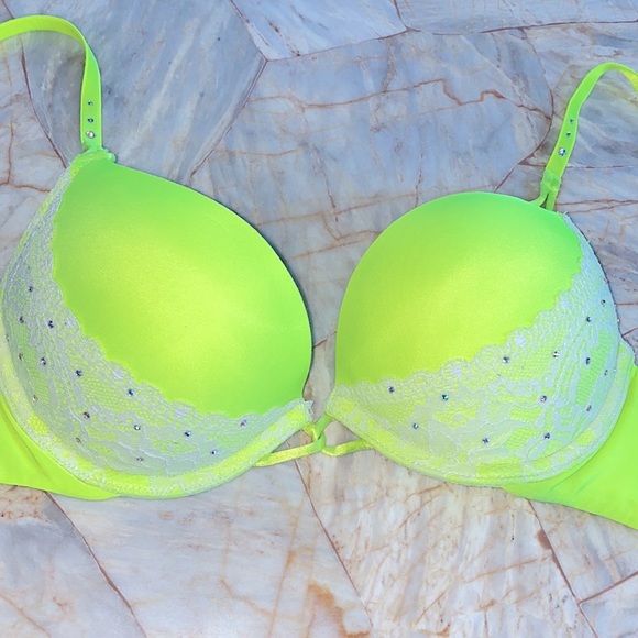 Victoria's Secret | Intimates & Sleepwear | 32b Victorias Secret ...